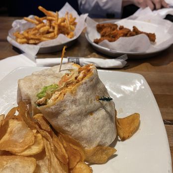 FRONT ROW BAR - EATERY - EVENTS - Updated July 2025 - 35 Photos & 72 ...