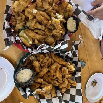 DOCKSIDE SEAFOOD & FISHING CENTER - Updated December 2024 - 204 Photos ...