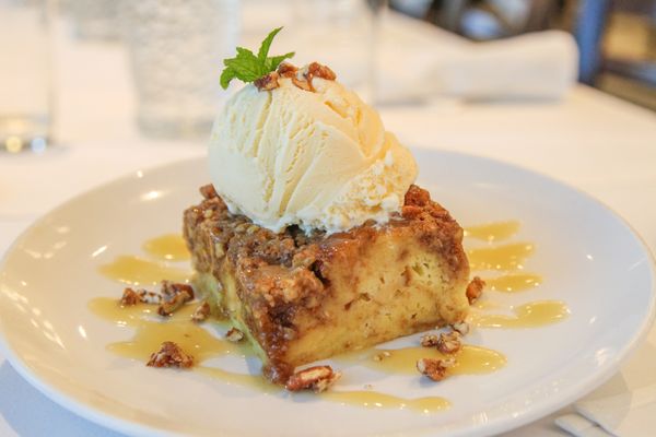 TABLE 100 - Updated December 2025 - 546 Photos & 447 Reviews - 100 ...