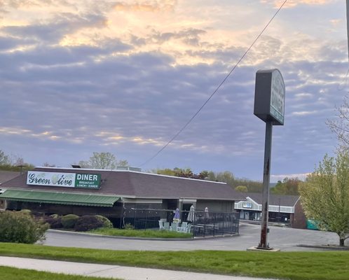 GREEN OLIVE DINER PIZZERIA & RESTAURANT - Updated May 2025 - 69 Photos ...