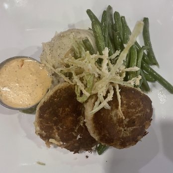 CRAFT 60 TAPHOUSE & GRILL - Updated December 2025 - 196 Photos & 148 ...