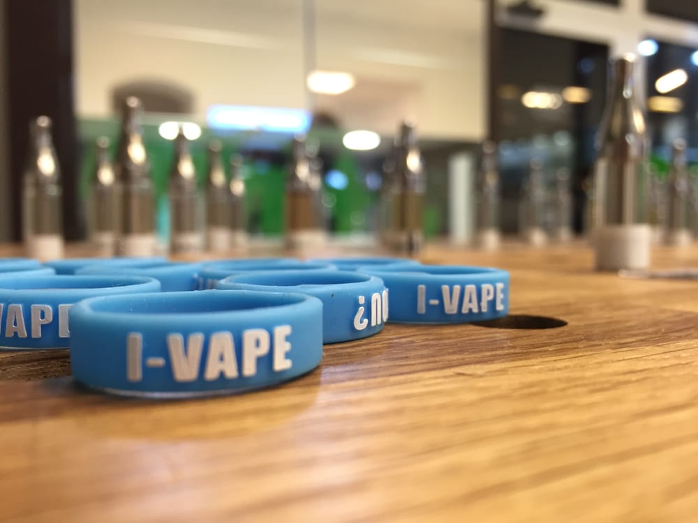 HELLO VAPE - Updated July 2025 - 15 Photos - Dominicusstr. 34, Berlin ...