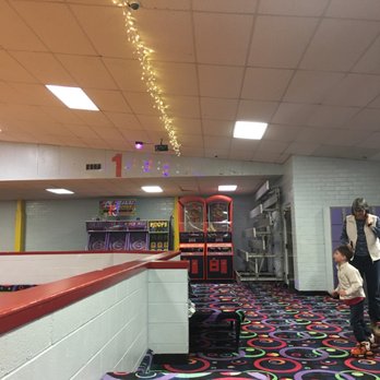 ROUND-A-BOUT SKATING CENTERS - Updated December 2025 - 12 Photos & 24 ...