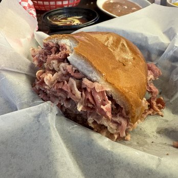 JOHNNIE’S PASTRAMI RESTAURANT - Updated February 2025 - 2121 Photos ...