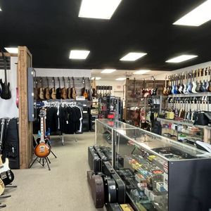 JOE’S VINTAGE GUITARS - Updated October 2025 - 10 Photos & 11 Reviews ...