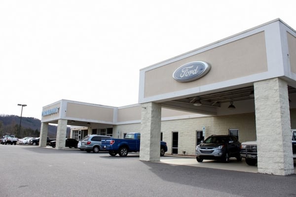 PARAMOUNT FORD OF VALDESE - Updated October 2025 - 27 Photos & 18 ...