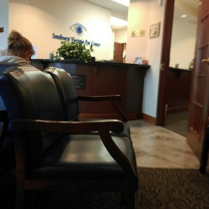 JOHNSON CURRAN OPTOMETRY CENTERS - Updated July 2025 - 57 Photos - 5049 ...