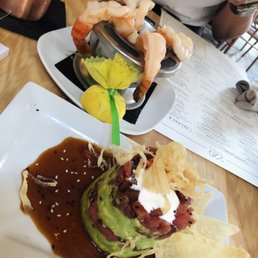 220 MERRILL - Updated July 2024 - 1004 Photos & 696 Reviews - 220 E ...