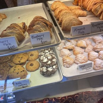 COLANGELO’S BAKERY - Updated May 2024 - 144 Photos & 112 Reviews - 207 ...