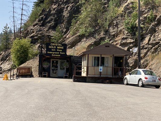 CRYSTAL GOLD MINE - Updated June 2024 - 26 Photos & 39 Reviews - 51931 ...