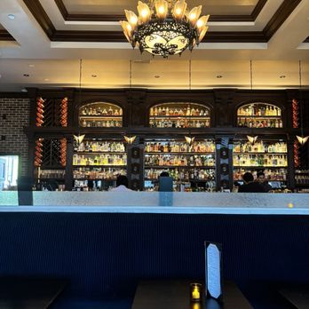 THE EDMON - Updated July 2024 - 558 Photos & 338 Reviews - 5168 Melrose ...