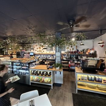 CLARK POINT CAFE - Updated June 2025 - 75 Photos & 38 Reviews - 4 Clark ...