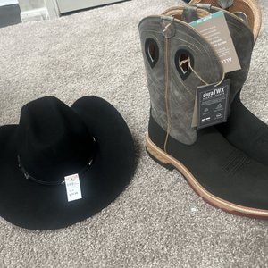 BOOT BARN - Updated May 2025 - 33 Photos - 13710 N Dallas Pkwy, Dallas ...