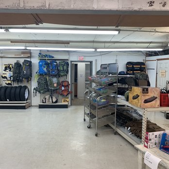 PAULS DISCOUNT - Updated October 2025 - 1616 Hwy 2227, Somerset ...