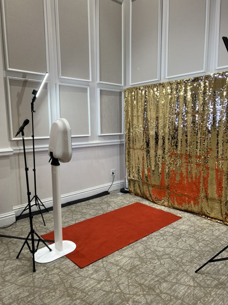 YEE HAW PHOTO BOOTH - 35 Photos - Weatherford, Texas - Photo Booth ...