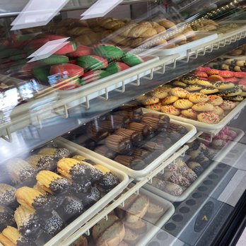 ITALIAN BAKERY - 102 Photos & 86 Reviews - 82 E Lake St, Addison ...