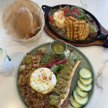 D-D DELIGHT RESTAURANT - Updated April 2025 - 2732 Photos & 1087 ...