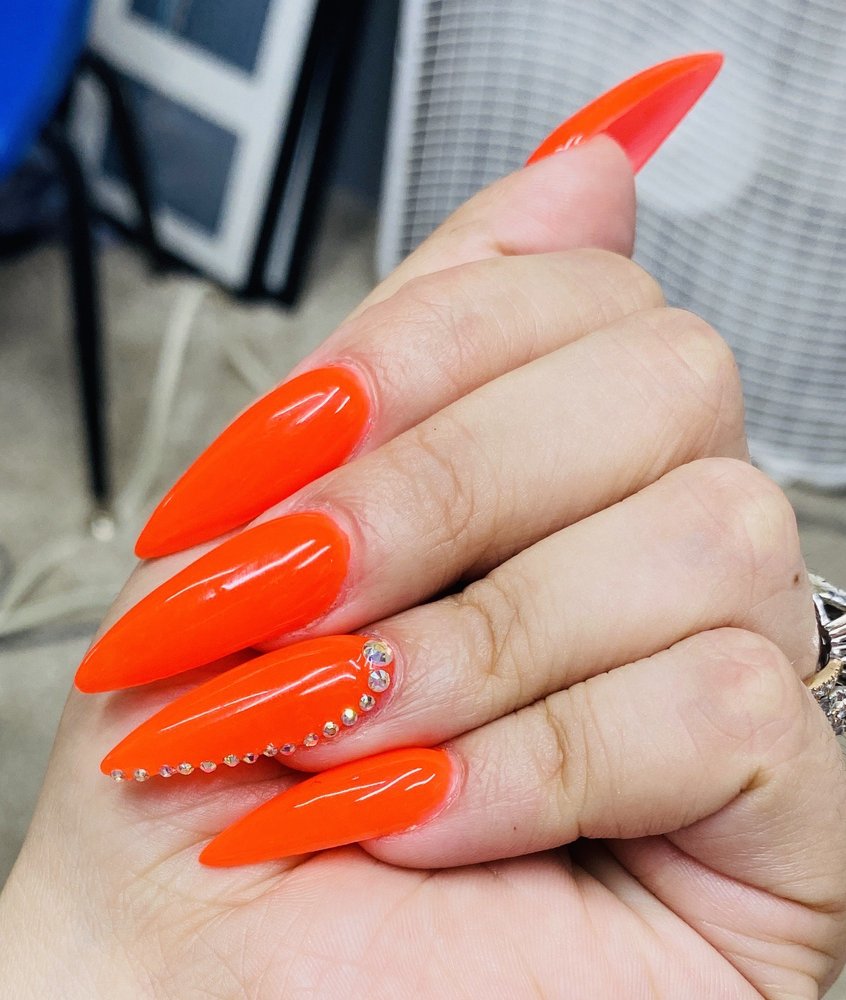 TIPS 2 TOES NAILS - 34 Photos & 63 Reviews - Nail Salons - 354 N ...