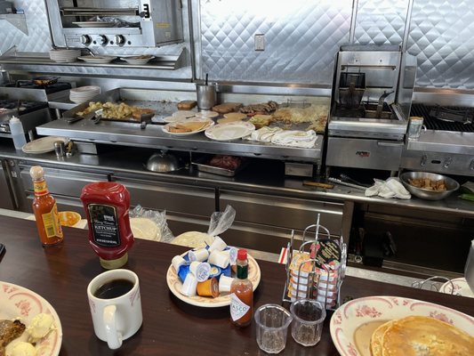 HENRI’S CAFE - Updated June 2025 - 216 Photos & 217 Reviews - 1060 S ...