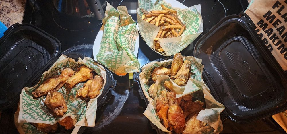 WINGSTOP - Updated August 2025 - 115 Brown St, East Stroudsburg ...