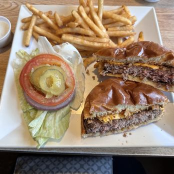 CRESTLINE CAFE - Updated January 2025 - 218 Photos & 516 Reviews ...