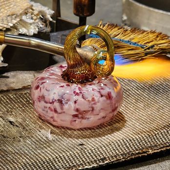 SEATTLE GLASSBLOWING STUDIO & GALLERY - Updated July 2024 - 231 Photos ...