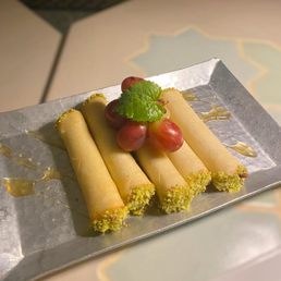 AMAL - Updated December 2025 - 380 Photos & 132 Reviews - 131 Bloor ...