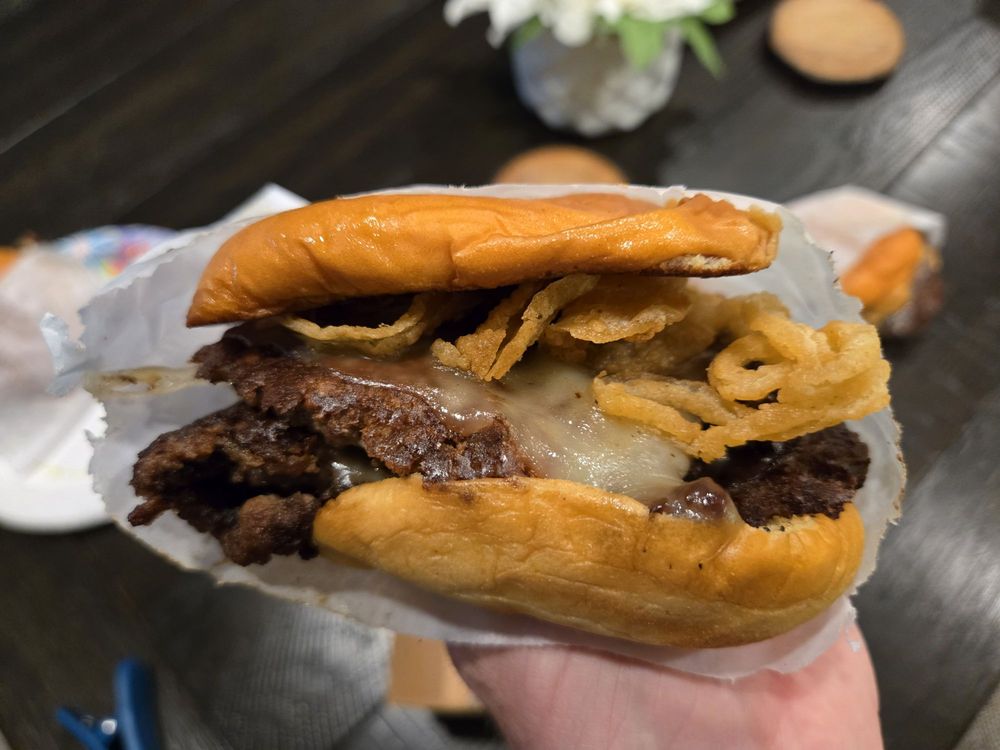 SHAKE SHACK WESTFIELD PLAZA BONITA - Updated December 2025 - 56 Photos ...