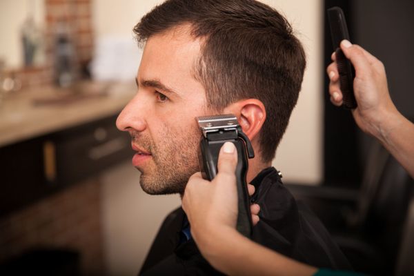 GOLDEN RAZOR - Updated July 2025 - 11 Photos - 300 River Pl Dr, Detroit ...