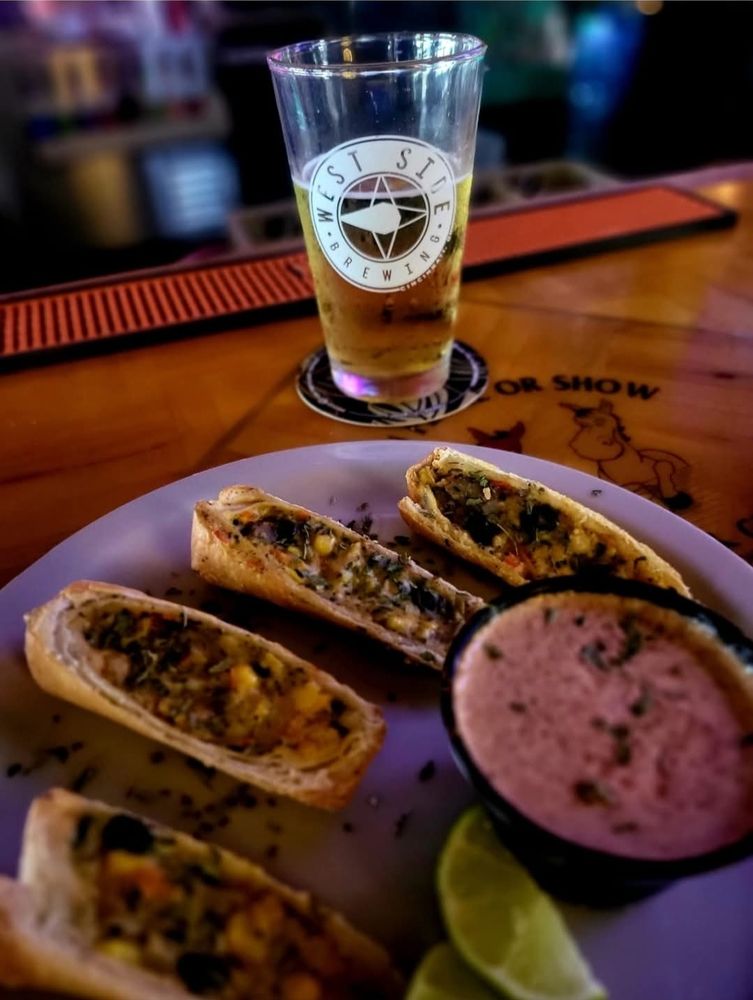 TRILLIONS SPORTS BAR AND GRILL - Updated May 2026 - 31 Photos & 15 ...