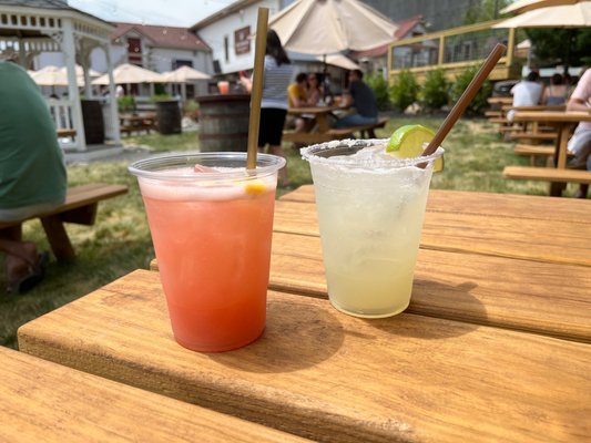 THE STABLES KITCHEN & BEER GARDEN - 15 Photos & 16 Reviews - 160 Park ...