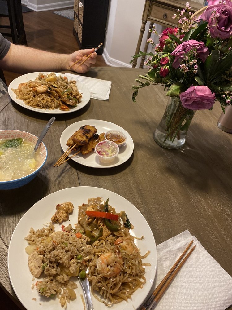 CRYSTAL THAI RESTAURANT - 53 Photos & 120 Reviews - 9191 Reisterstown ...