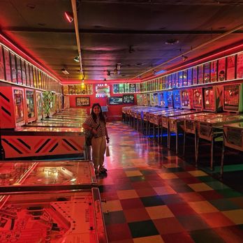 HOLLYWOOD CANDY - Updated December 2025 - 547 Photos & 165 Reviews ...