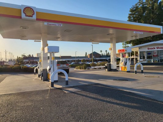 SHELL GAS STATION - Updated December 2025 - 13 Photos - 5599 Snell Ave ...
