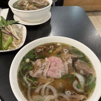 PHO MIGNON - Updated October 2025 - 395 Photos & 426 Reviews - 12557 ...