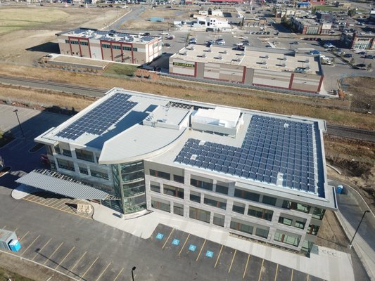 BROKERLINK - Updated November 2025 - 15 Photos - 575 100 Street SW ...