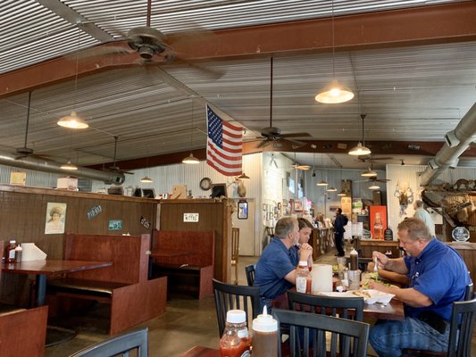 STRAIGHT OFF THE ROAD BBQ - 37 Photos & 114 Reviews - 6803 FM 2100 Rd ...