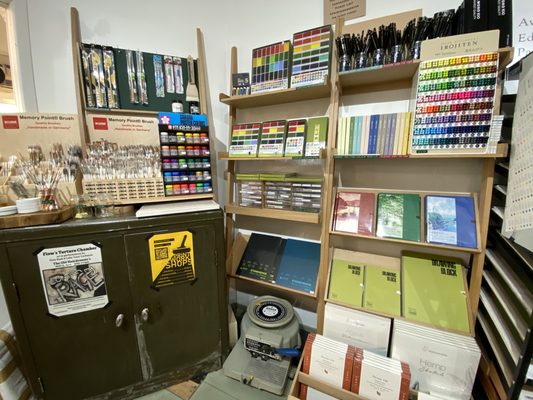 DRAW ART STORE - Updated July 2025 - 21 Cresswell Lane, Glasgow, United ...