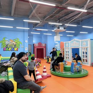 MAX FUNLAND - Updated April 2025 - 3901 8th Ave, Brooklyn, New York ...