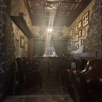 TWO BRIDGES PUB & EATERY - Updated October 2025 - 52 Photos & 32 ...