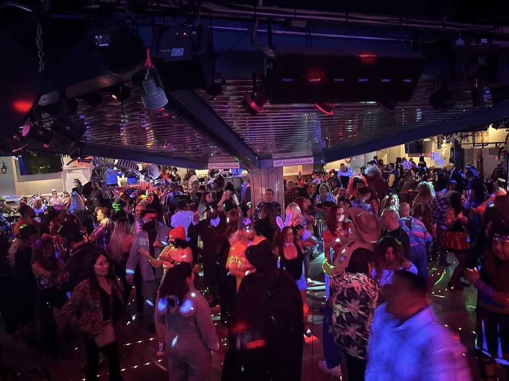 CROCODILES NIGHTCLUB - Updated February 2025 - 51 Photos & 135 Reviews ...