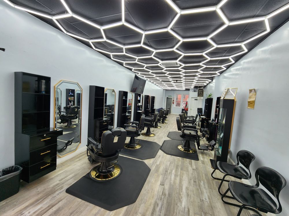 LEGENDARY CUTZ - Updated October 2025 - 14 Photos - 214A Essex St ...
