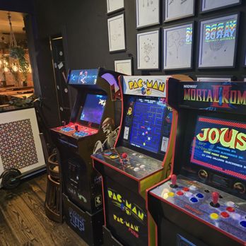 STRANGELOVE’S - Updated January 2026 - 472 Photos & 535 Reviews - 216 S ...