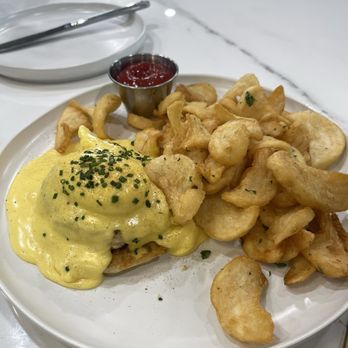 MIDDLE CHILD - Updated February 2025 - 496 Photos & 150 Reviews - 3900 ...