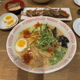 TIGER DEN - Updated December 2025 - 2125 Photos & 1376 Reviews - 9889 ...