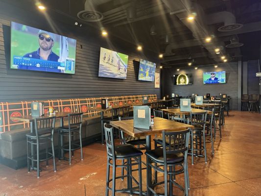 BOULDER TAP HOUSE - Updated June 2025 - 60 Photos - 2732 SE Delaware ...
