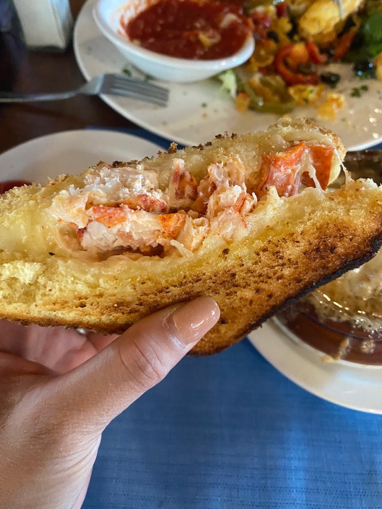 LODGE PUB & EATERY - 49 Photos & 107 Reviews - 40 Breakneck Hill Rd ...