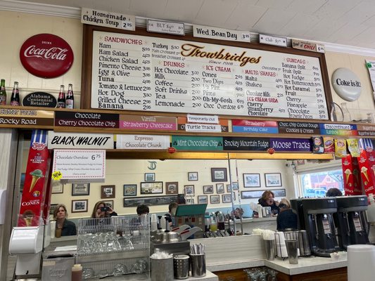 TROWBRIDGE’S ICE CREAM AND SANDWICH BAR - Updated December 2025 - 57 ...