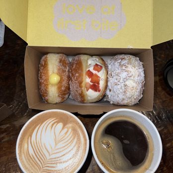 REVOLVER - Updated May 2024 - 833 Photos & 610 Reviews - 325 Cambie ...