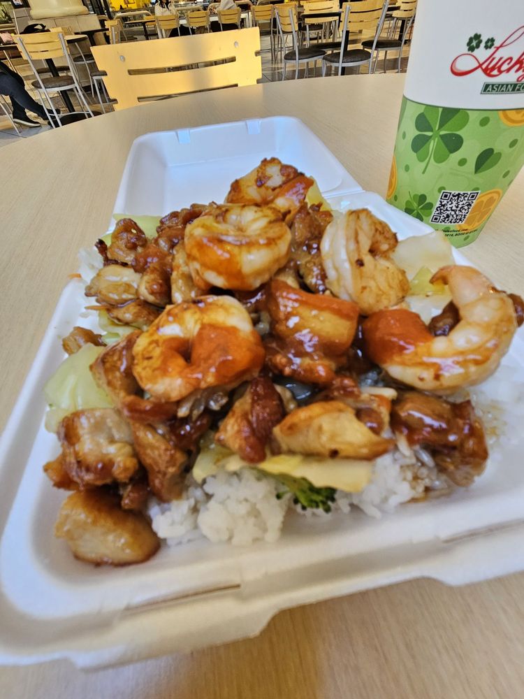 LUCKY CHEF ASIAN FOODS - Updated October 2025 - 350 N Milwaukee St ...